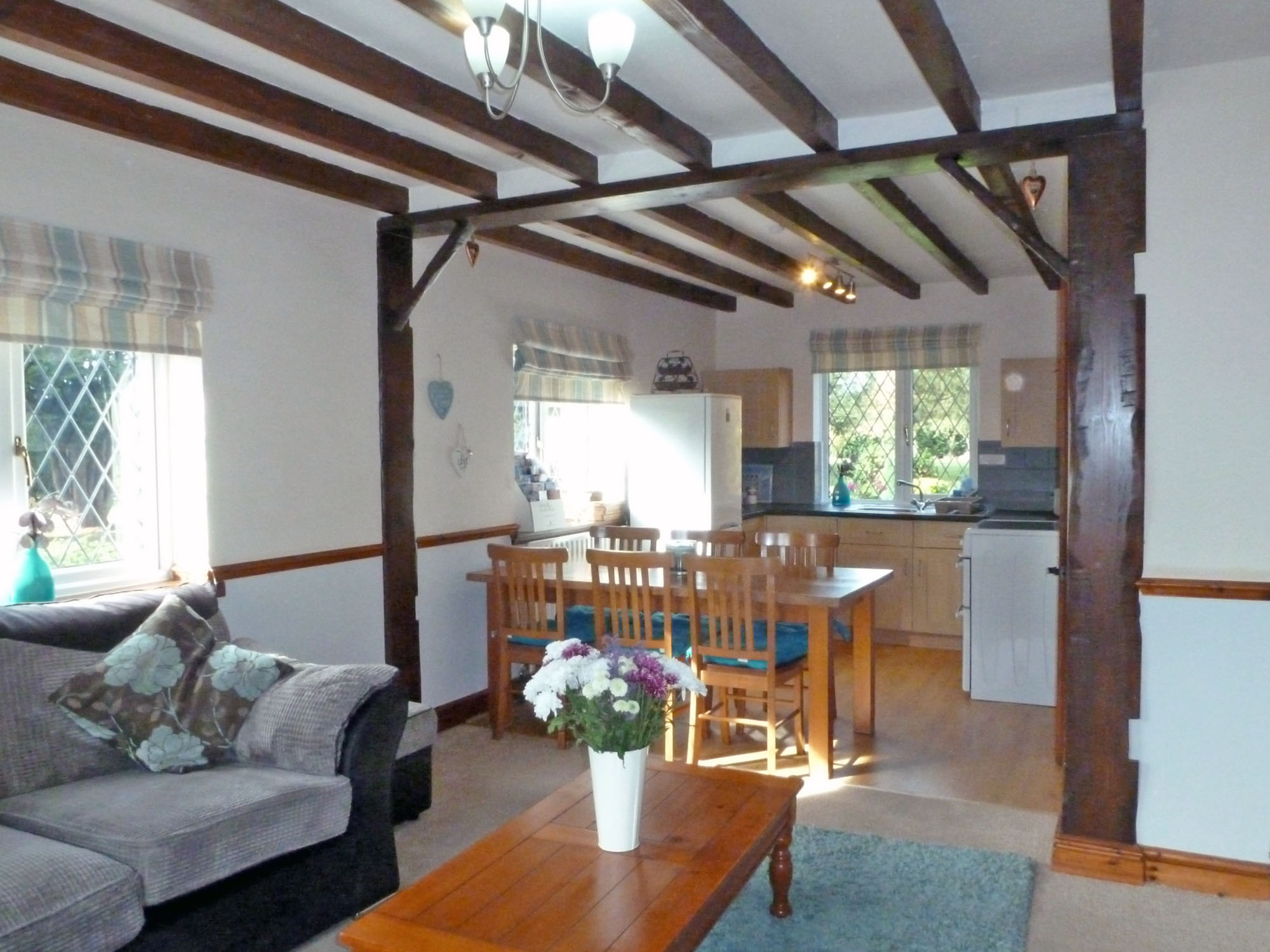 Arch Cottage – Ashtree Court